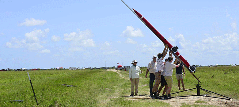 Roadrunners learn valuable lessons during renowned rocket event - UT San Antonio Today