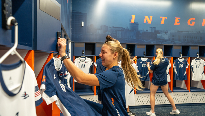 Slideshow: UTSA celebrates opening of Park West Fieldhouse - UT San ...